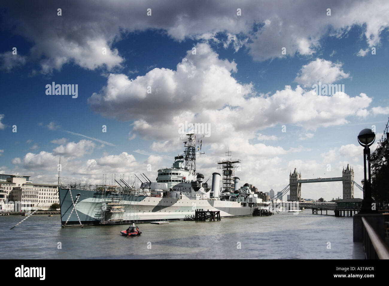 Schiff Auf Der Themse Stockfotos und -bilder Kaufen - Alamy