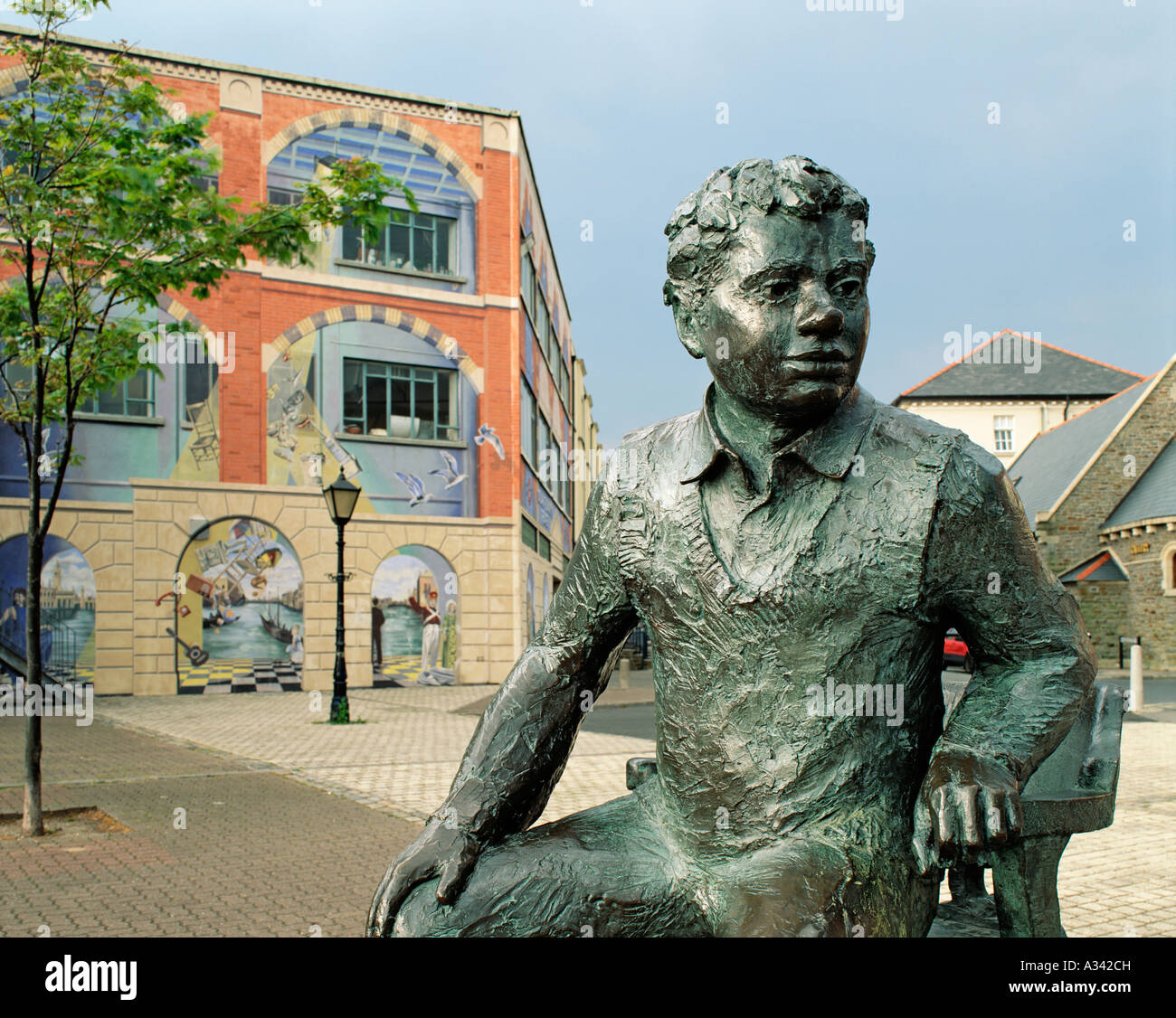 Dylan thomas statue -Fotos und -Bildmaterial in hoher Auflösung – Alamy
