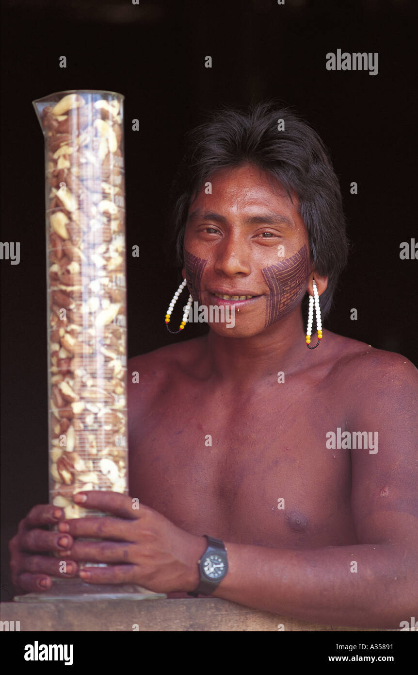 Xingu indians -Fotos und -Bildmaterial in hoher Auflösung - Seite 2 - Alamy