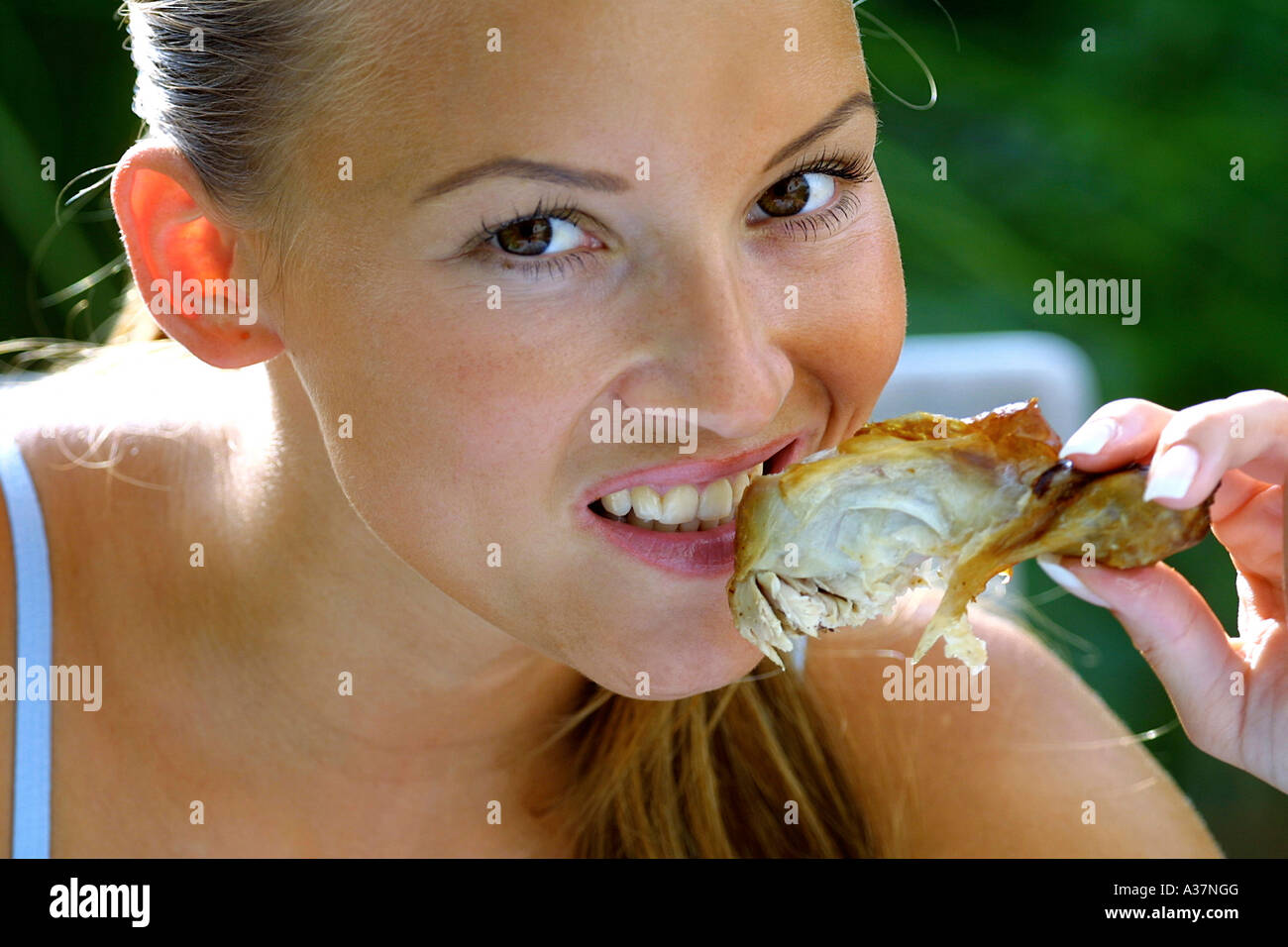 Knochen 18 jahre -Fotos und -Bildmaterial in hoher Auflösung – Alamy