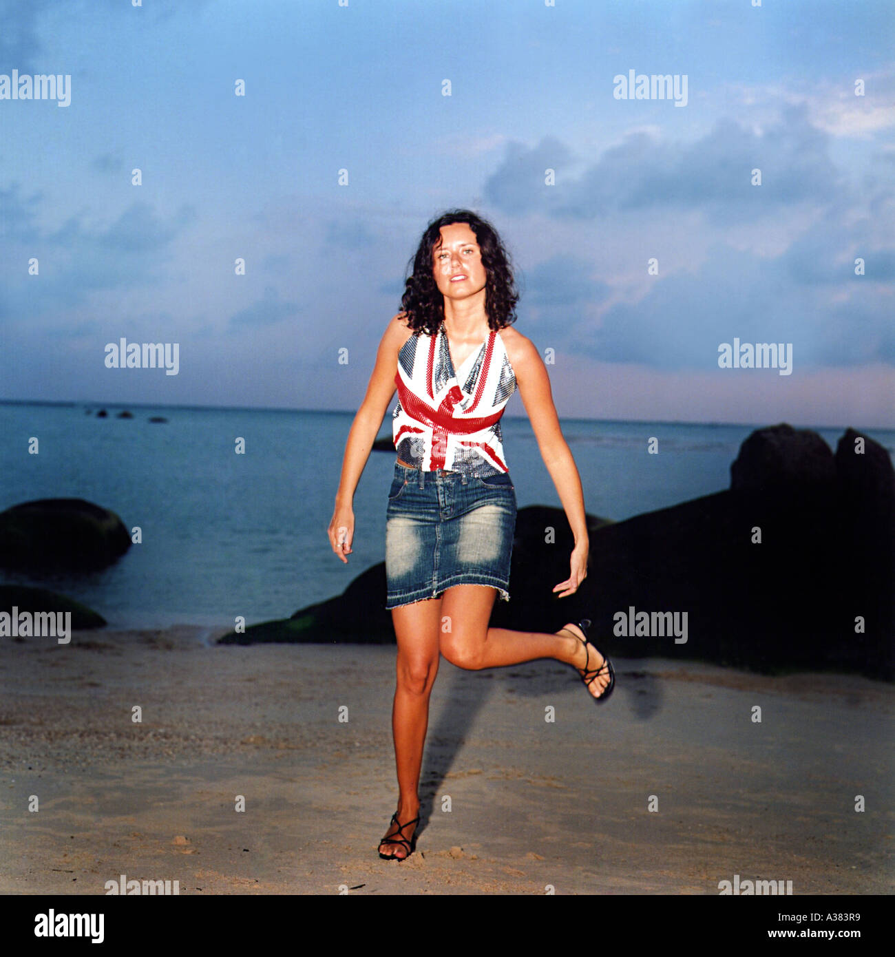 aloofly nackte footed barfuß Wesen schwarze brechen weissen Katharsis ...