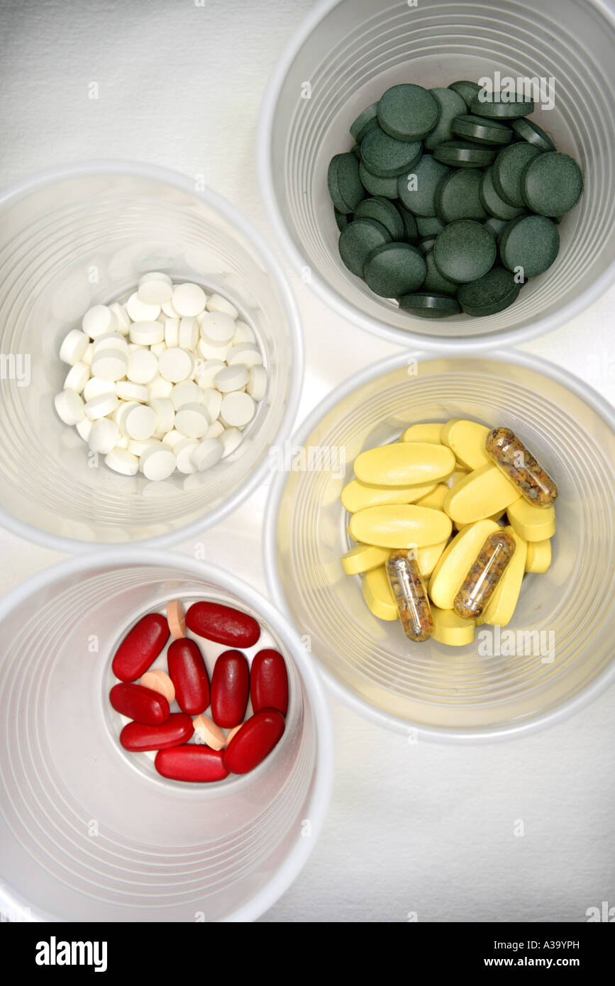 Tabletten verteilen -Fotos und -Bildmaterial in hoher Auflösung – Alamy