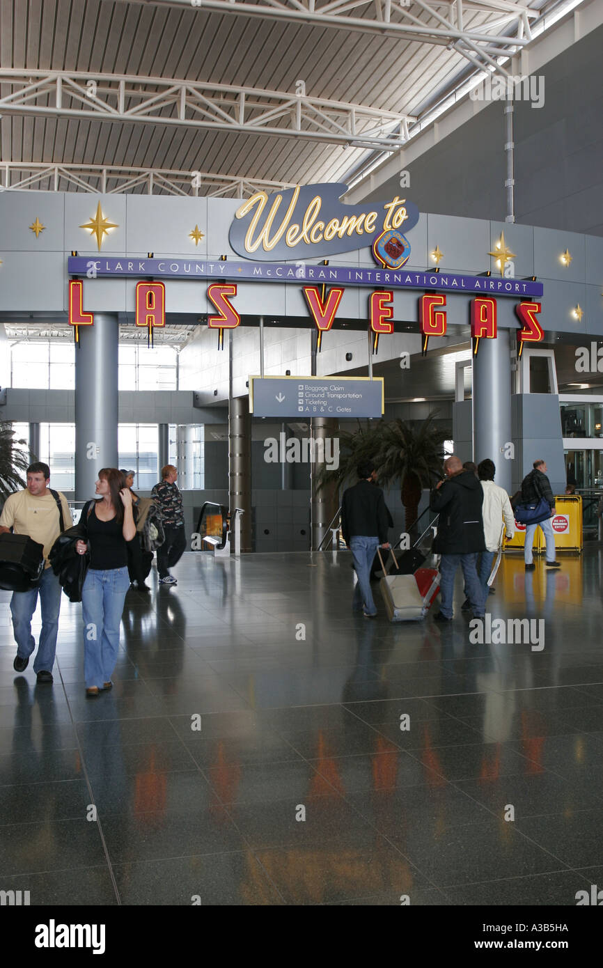 Inside las vegas airport terminal -Fotos und -Bildmaterial in hoher ...