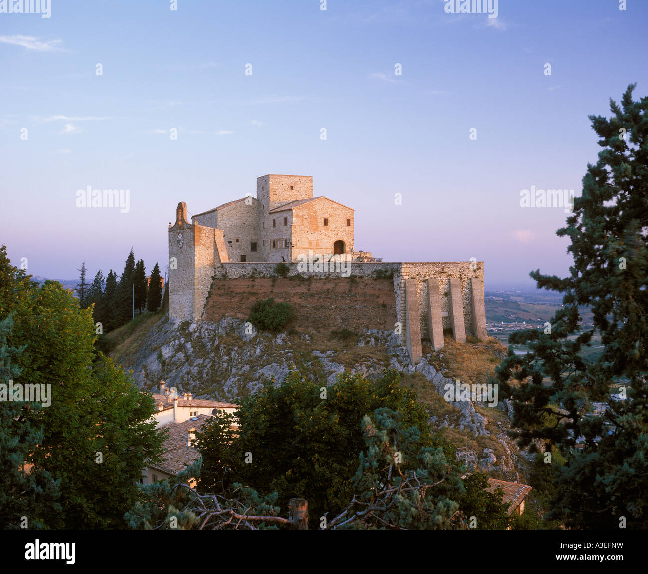 Marecchia valley -Fotos und -Bildmaterial in hoher Auflösung – Alamy