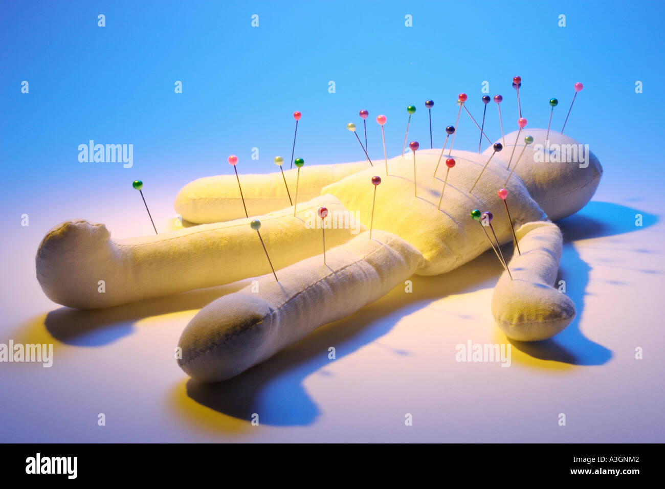 Voodoo puppe -Fotos und -Bildmaterial in hoher Auflösung – Alamy