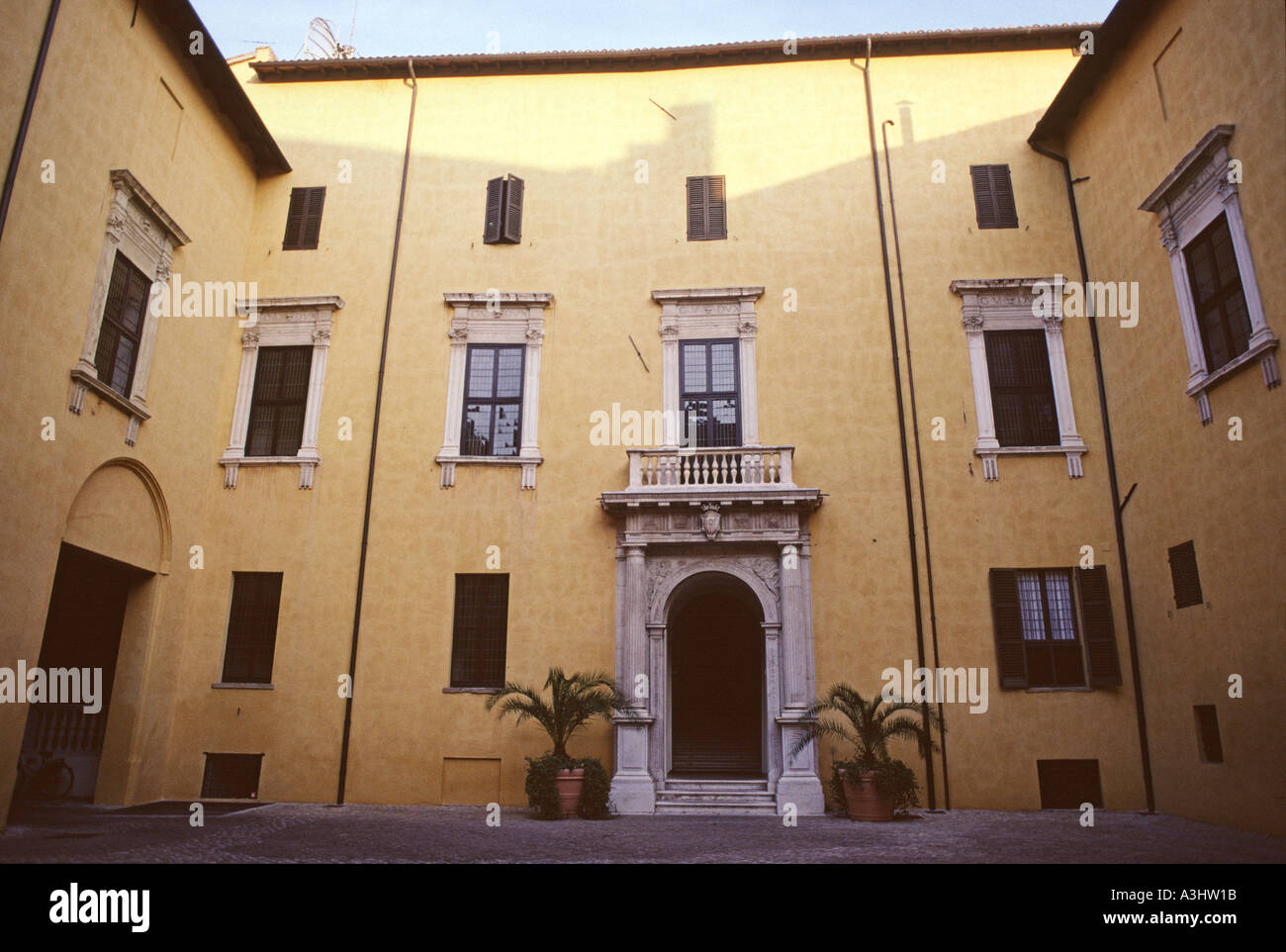 Palazzo della rovere -Fotos und -Bildmaterial in hoher Auflösung – Alamy