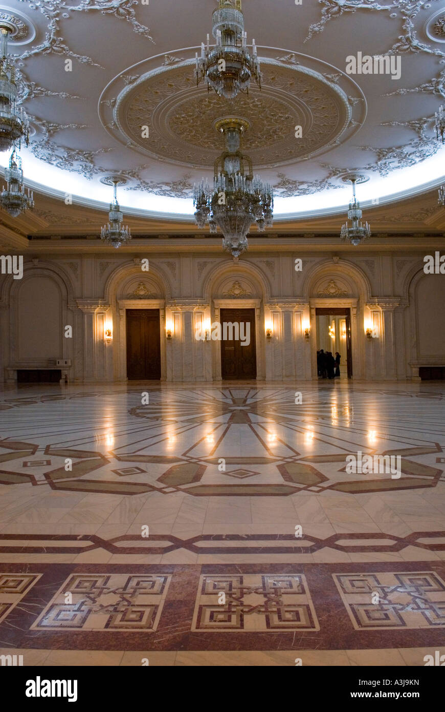 Interior palace parliament in bucharest -Fotos und -Bildmaterial in ...