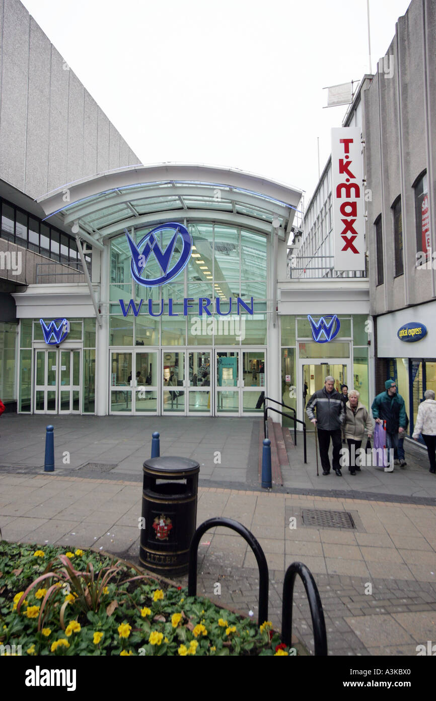 Wulfrun einkaufszentrum -Fotos und -Bildmaterial in hoher Auflösung – Alamy