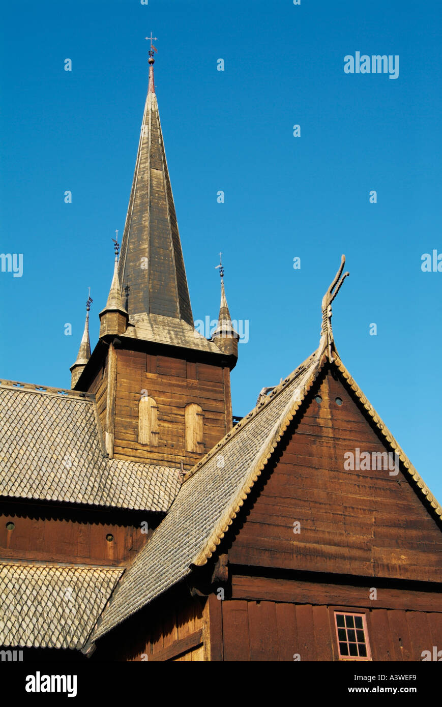Lom Stavkirke Stockfotos und -bilder Kaufen - Alamy