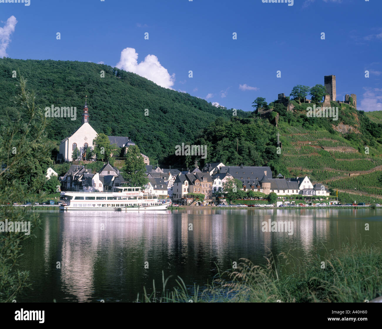Deutschland moseltal beilstein blick mosel -Fotos und -Bildmaterial in ...