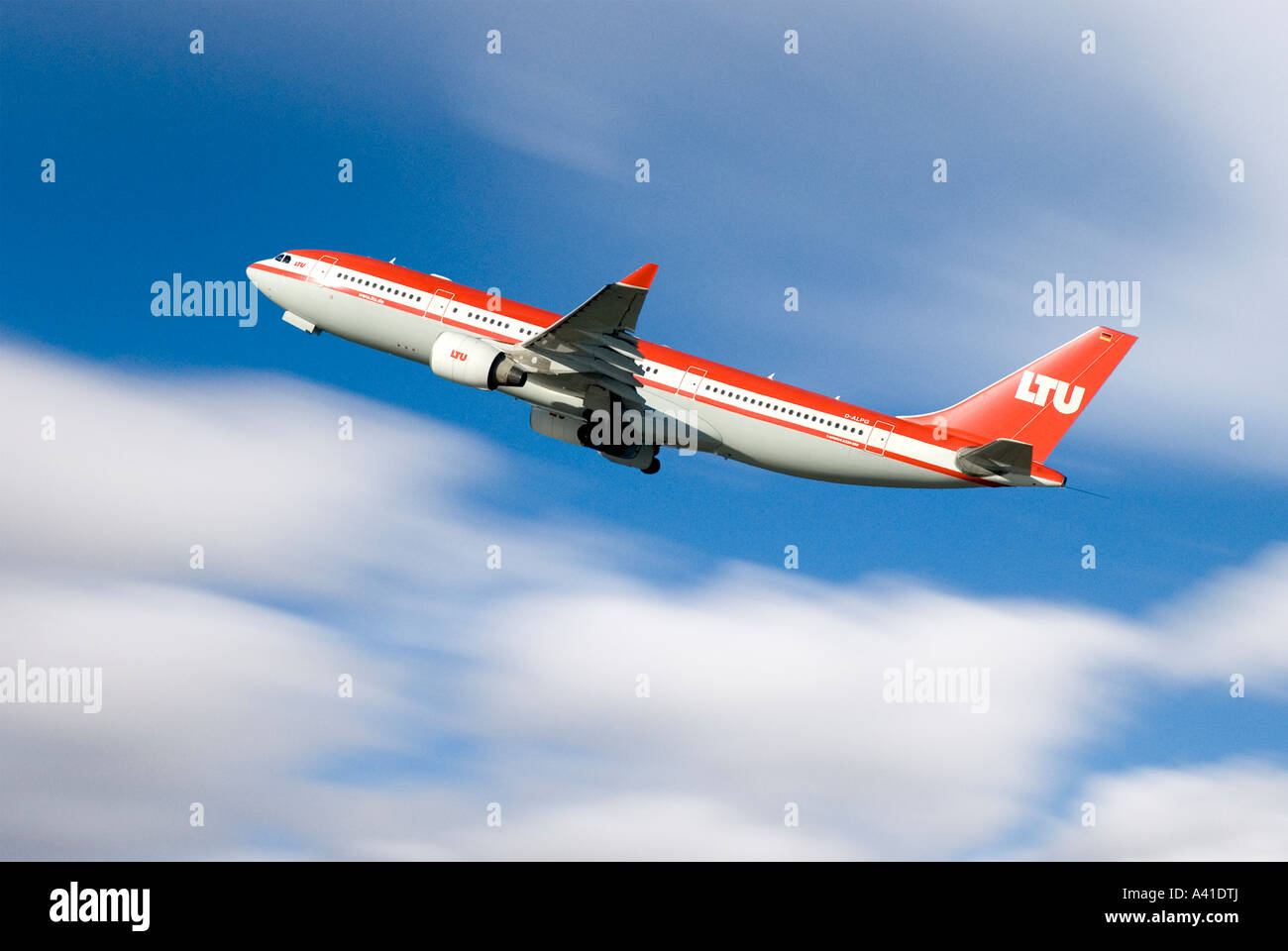 Ltu flugzeug -Fotos und -Bildmaterial in hoher Auflösung – Alamy