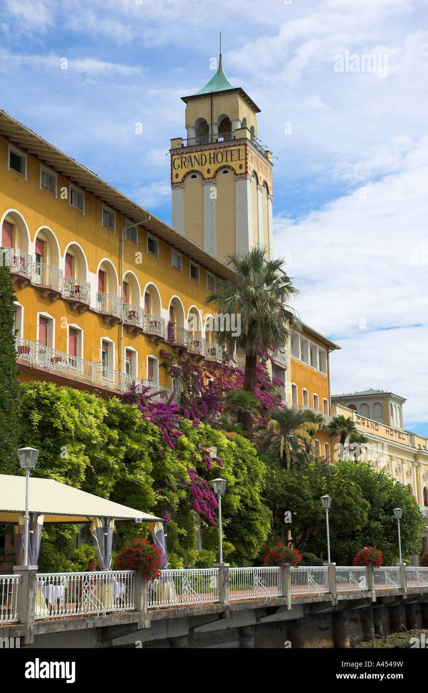 Grand hotel gardone gardone riviera -Fotos und -Bildmaterial in hoher Auflösung – Alamy