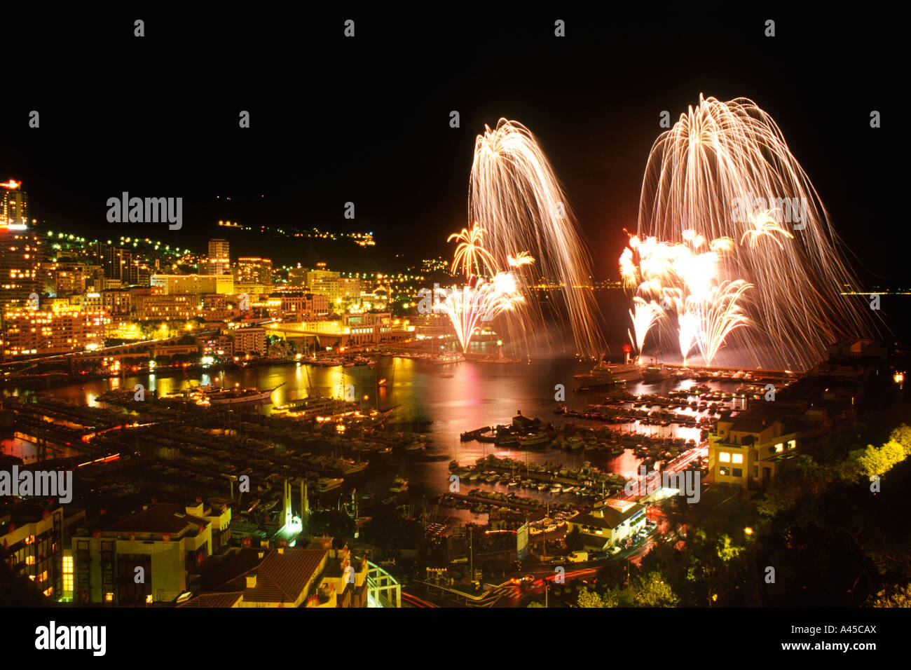 Monte Carlo Monaco das jährliche Feuerwerk findet am Vorabend des ...