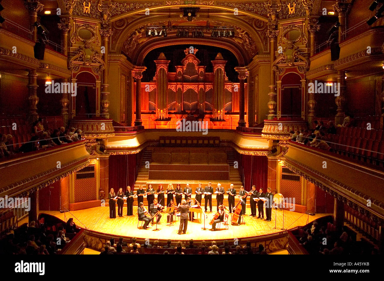 Die victoria halle -Fotos und -Bildmaterial in hoher Auflösung – Alamy