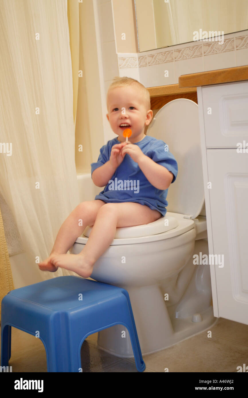 Potty training 2 3 -Fotos und -Bildmaterial in hoher Auflösung – Alamy