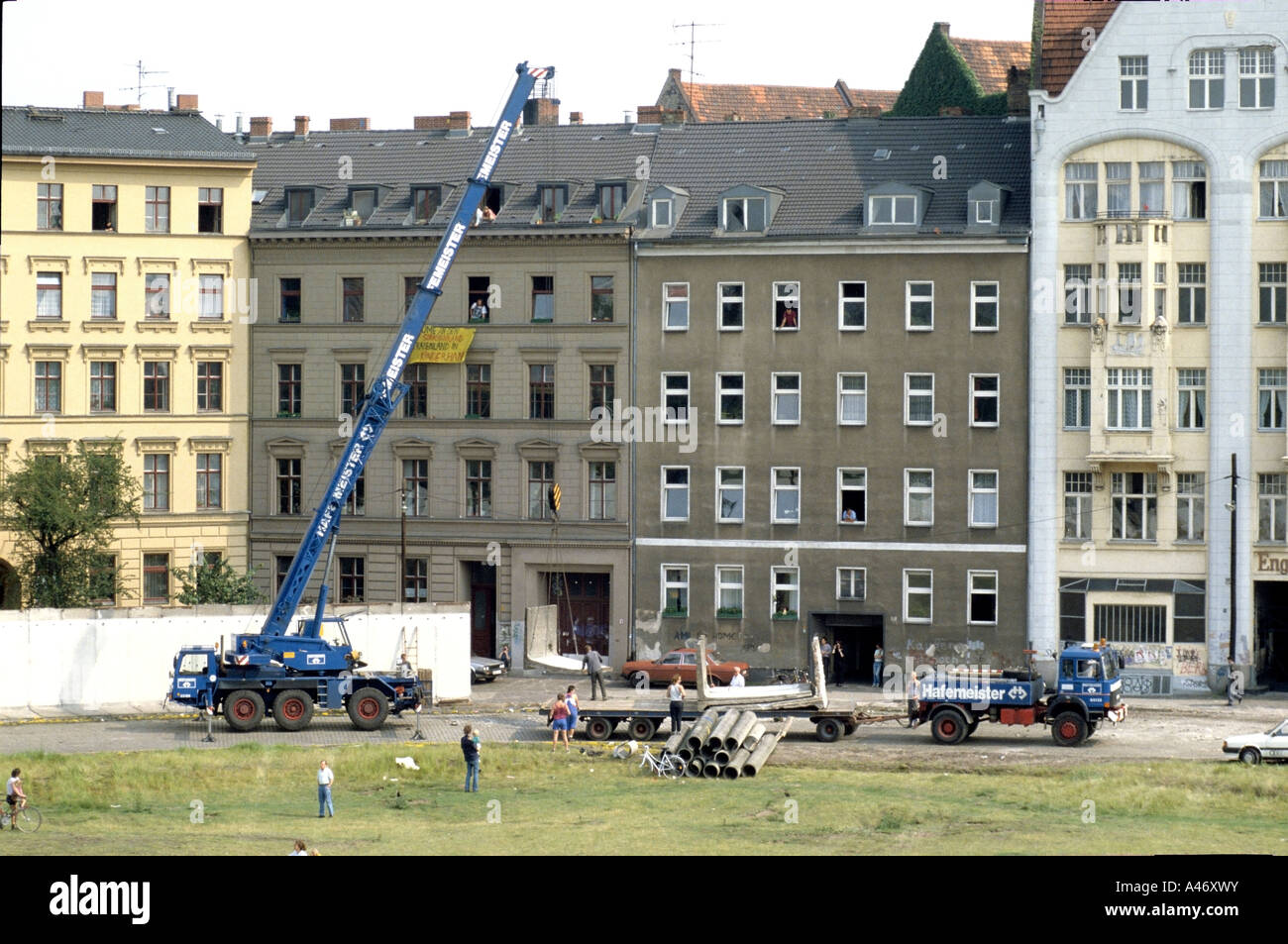 Fall der berliner mauer 1989 -Fotos und -Bildmaterial in hoher ...