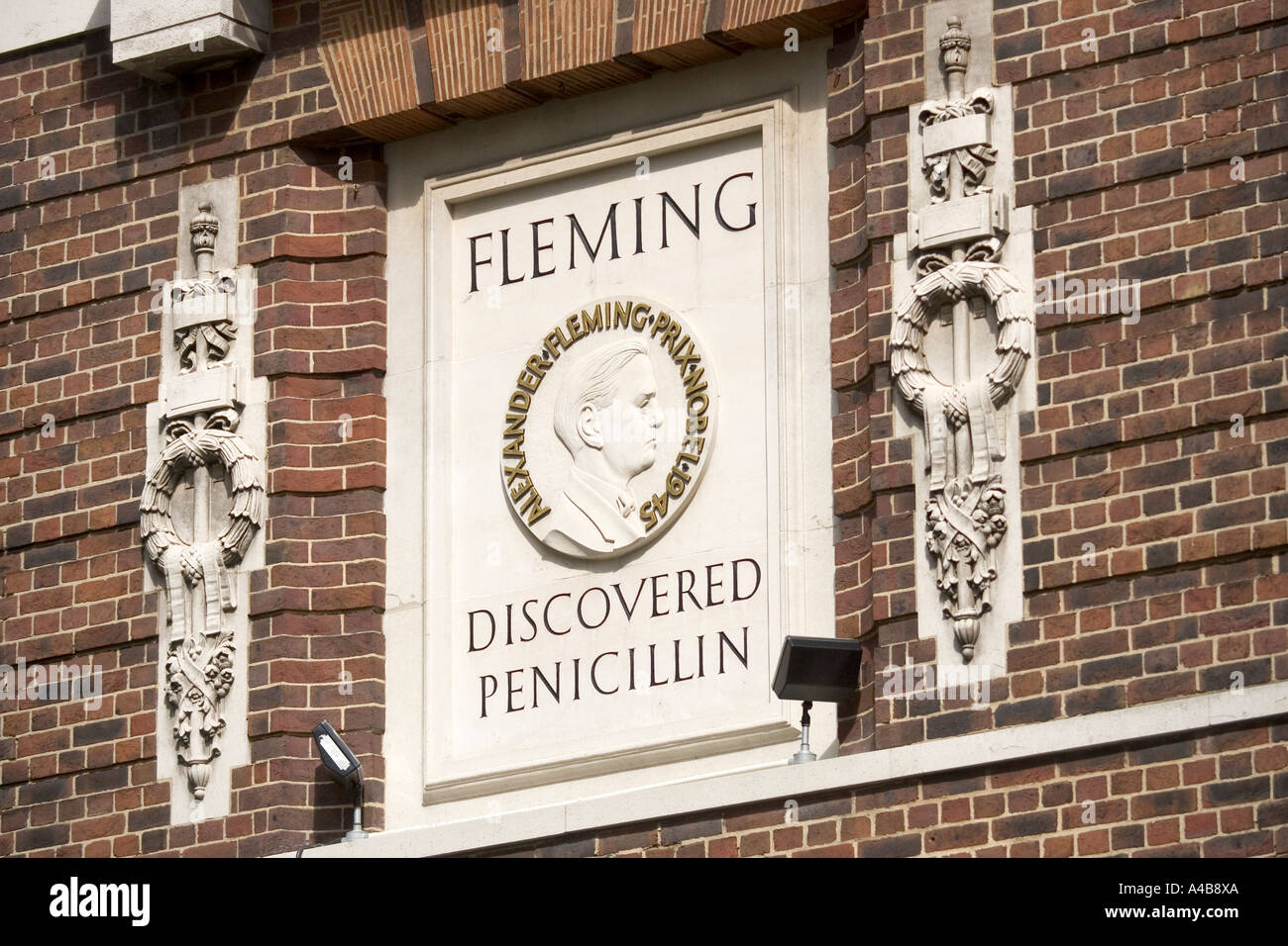 Penicillin hospital -Fotos und -Bildmaterial in hoher Auflösung – Alamy
