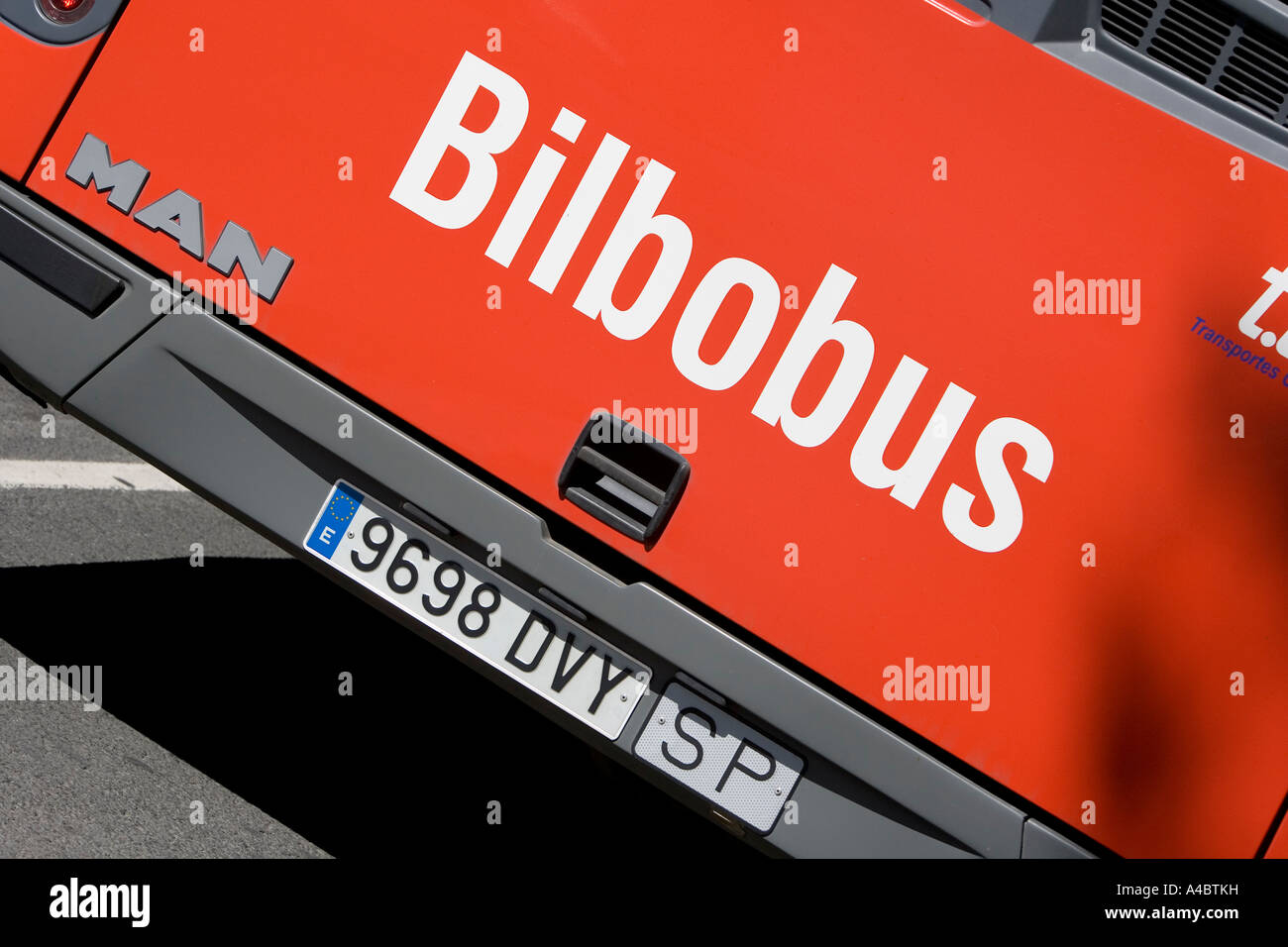 Roter bus bilbobus bilbao -Fotos und -Bildmaterial in hoher Auflösung ...