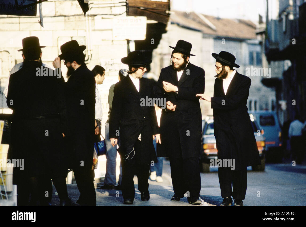 Hassidic jews -Fotos und -Bildmaterial in hoher Auflösung – Alamy