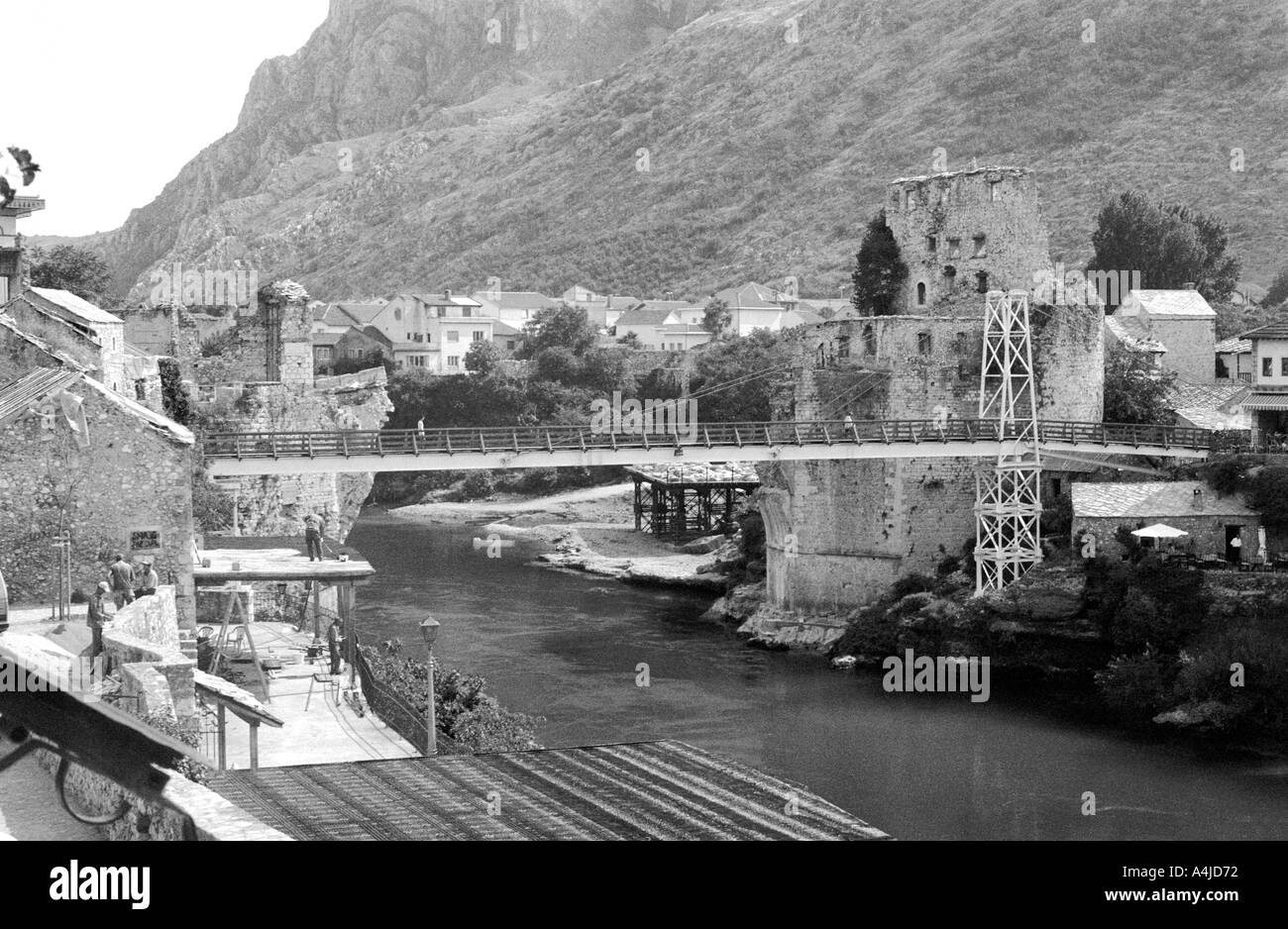 Mostar Bridge Destroyed Stockfotos und -bilder Kaufen - Alamy