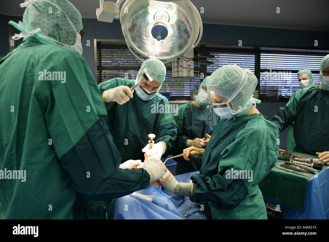 Prosthesis Knee Hospital Operation Stockfotos und -bilder Kaufen - Alamy