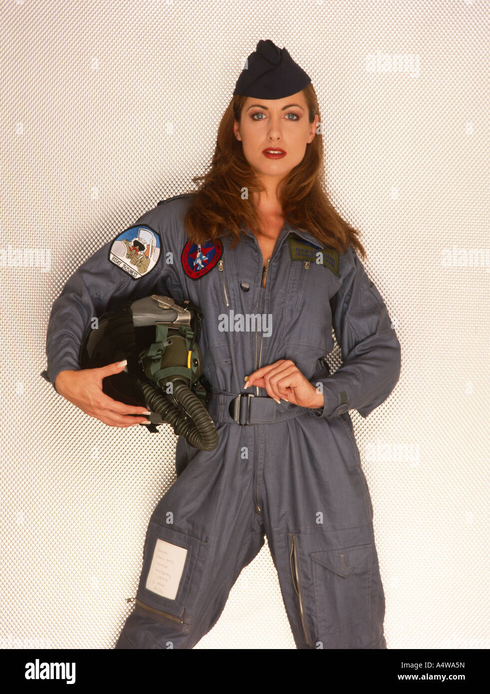 EMMA CAESARI TRAGEN AIRFORCE ART UNIFORM Stockfotografie - Alamy