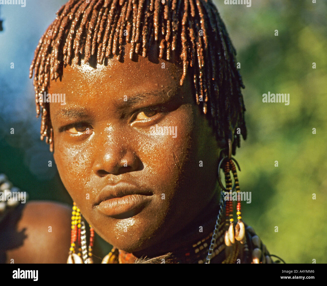 Portraits primitive people ethiopia -Fotos und -Bildmaterial in hoher ...