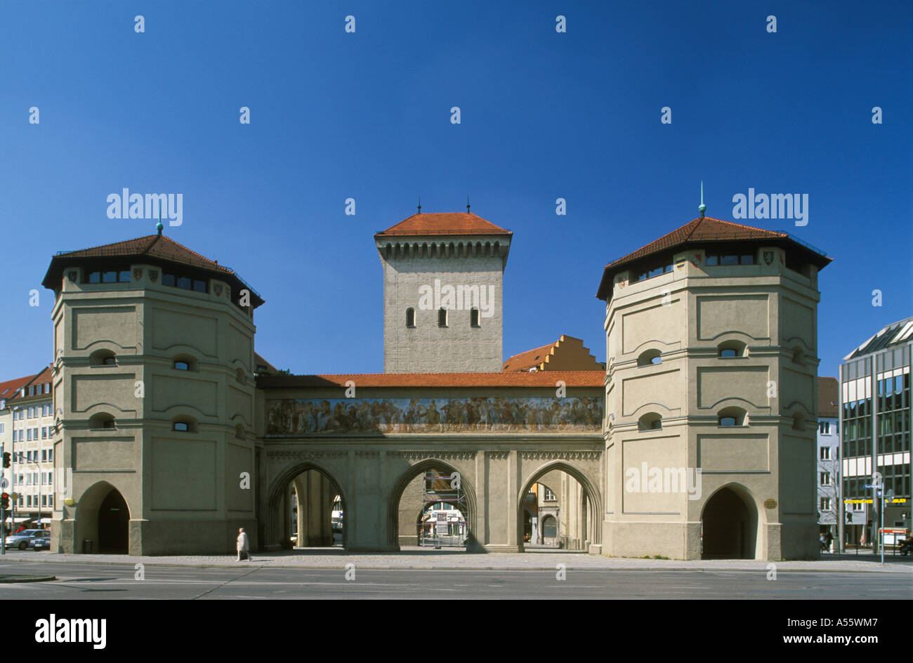 Isartor des isartor platzes -Fotos und -Bildmaterial in hoher Auflösung ...