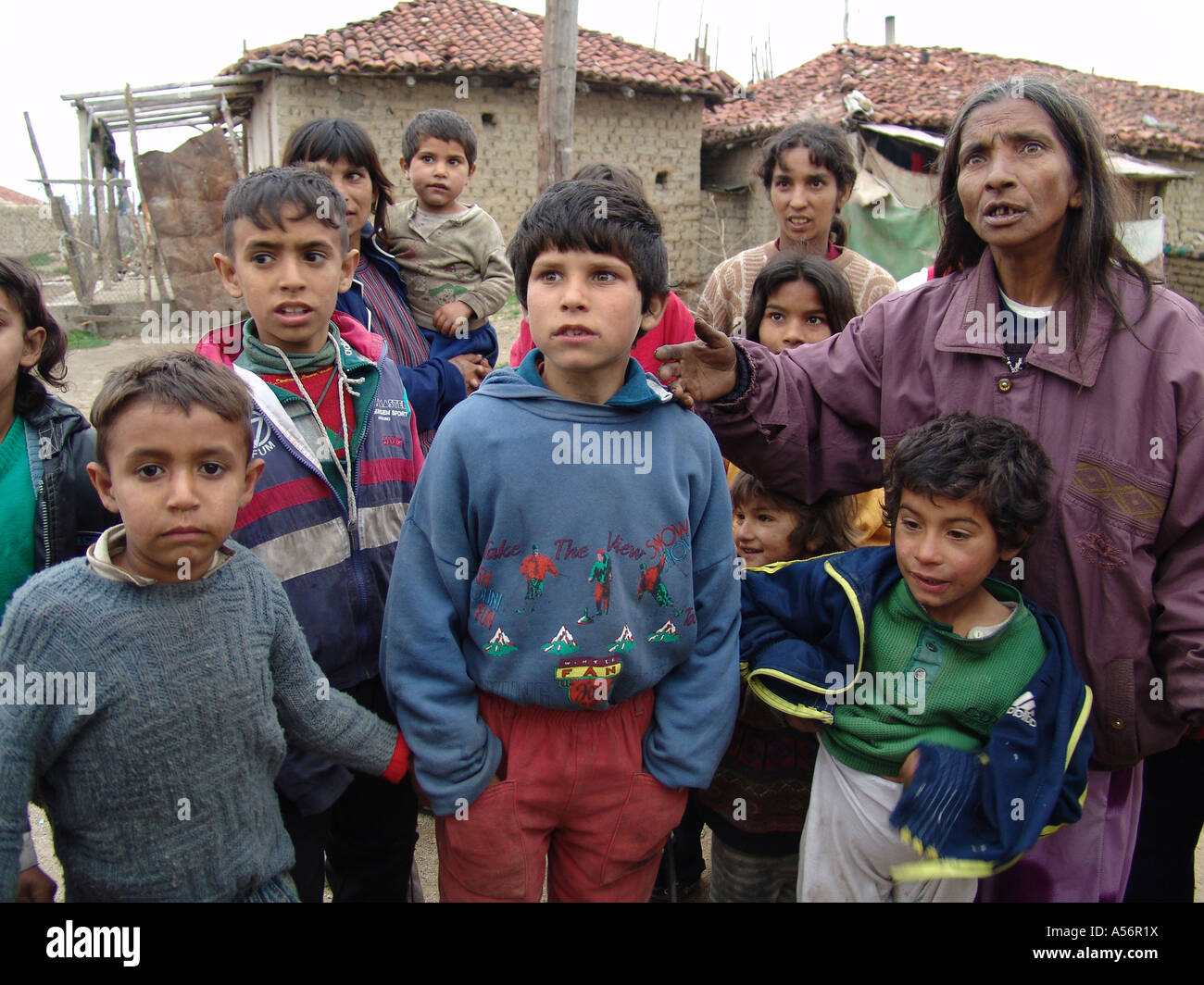 Painet ja0745 Mann männliche Kinder kids Bulgarien Romas Karlova Foto ...
