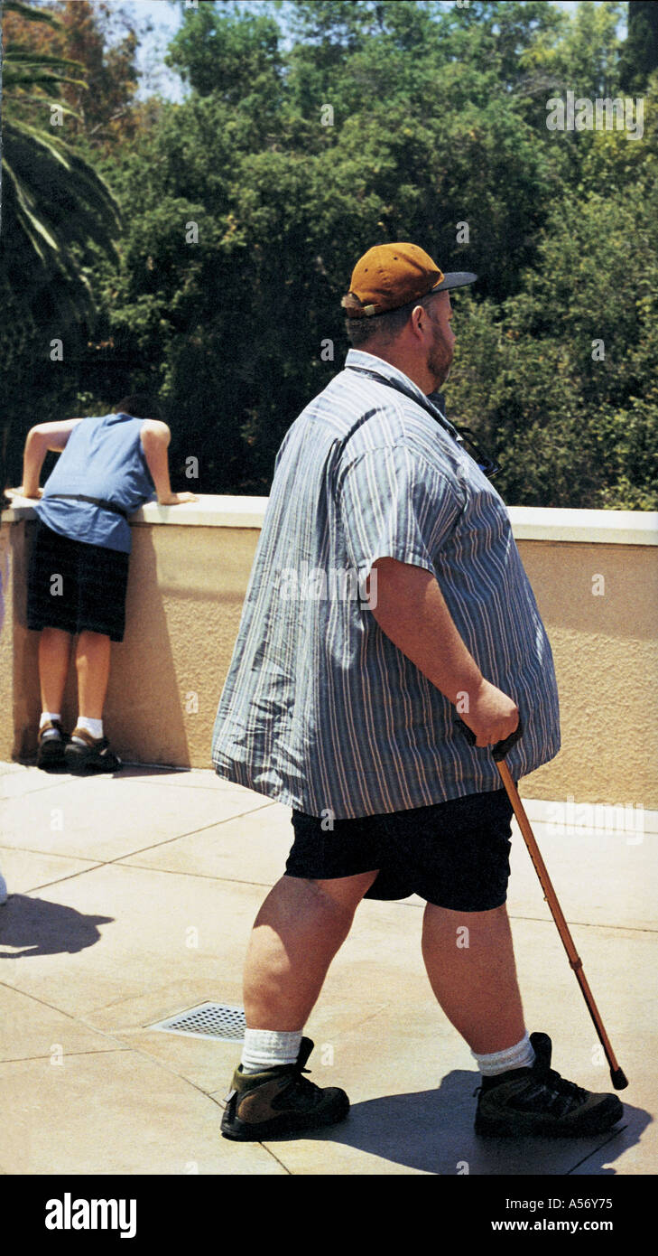 Der dicke mann -Fotos und -Bildmaterial in hoher Auflösung – Alamy