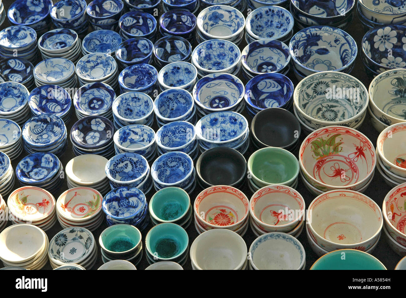 Keramik keramik display -Fotos und -Bildmaterial in hoher Auflösung – Alamy