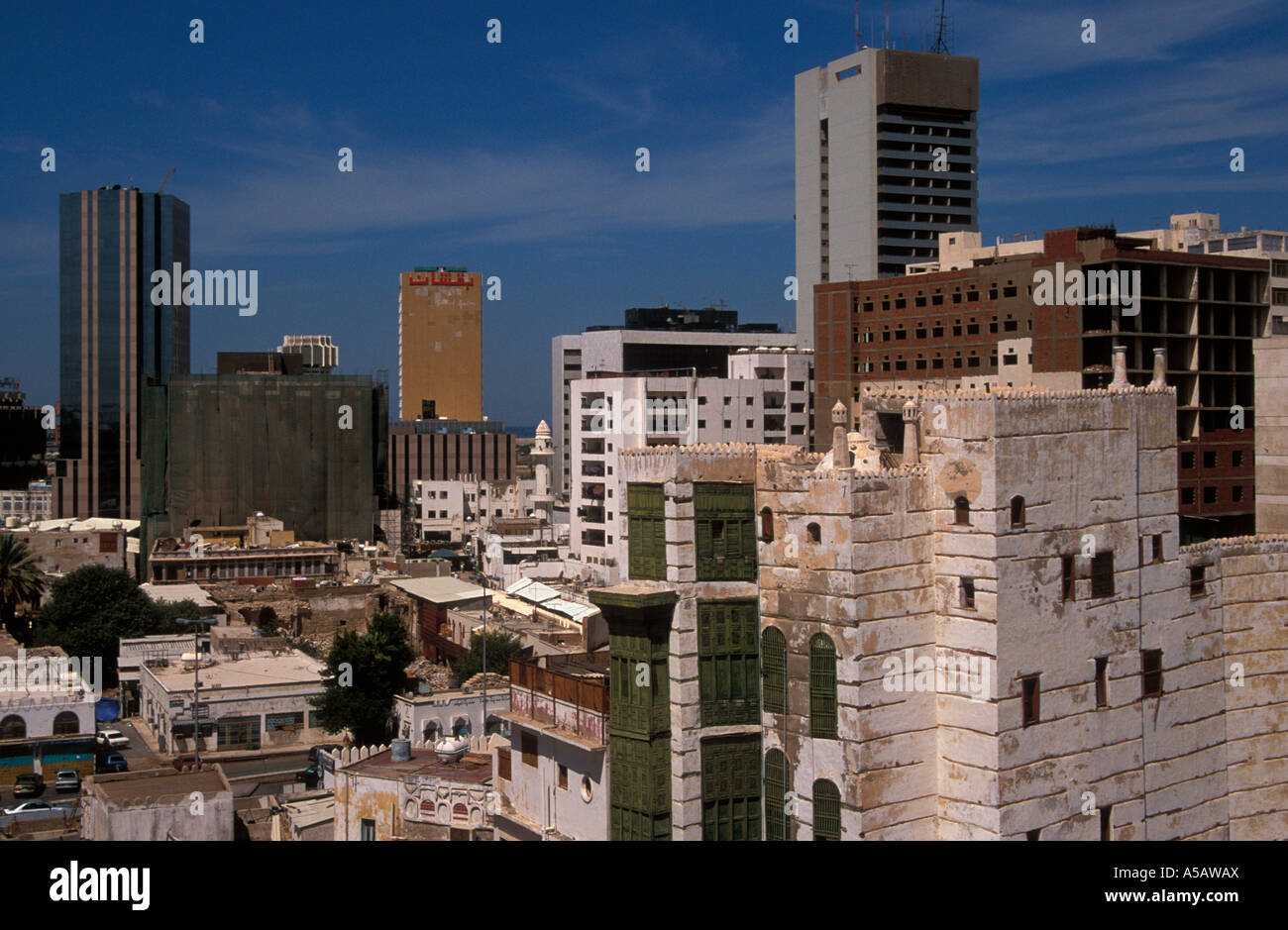 Street scene jeddah saudi arabia -Fotos und -Bildmaterial in hoher ...