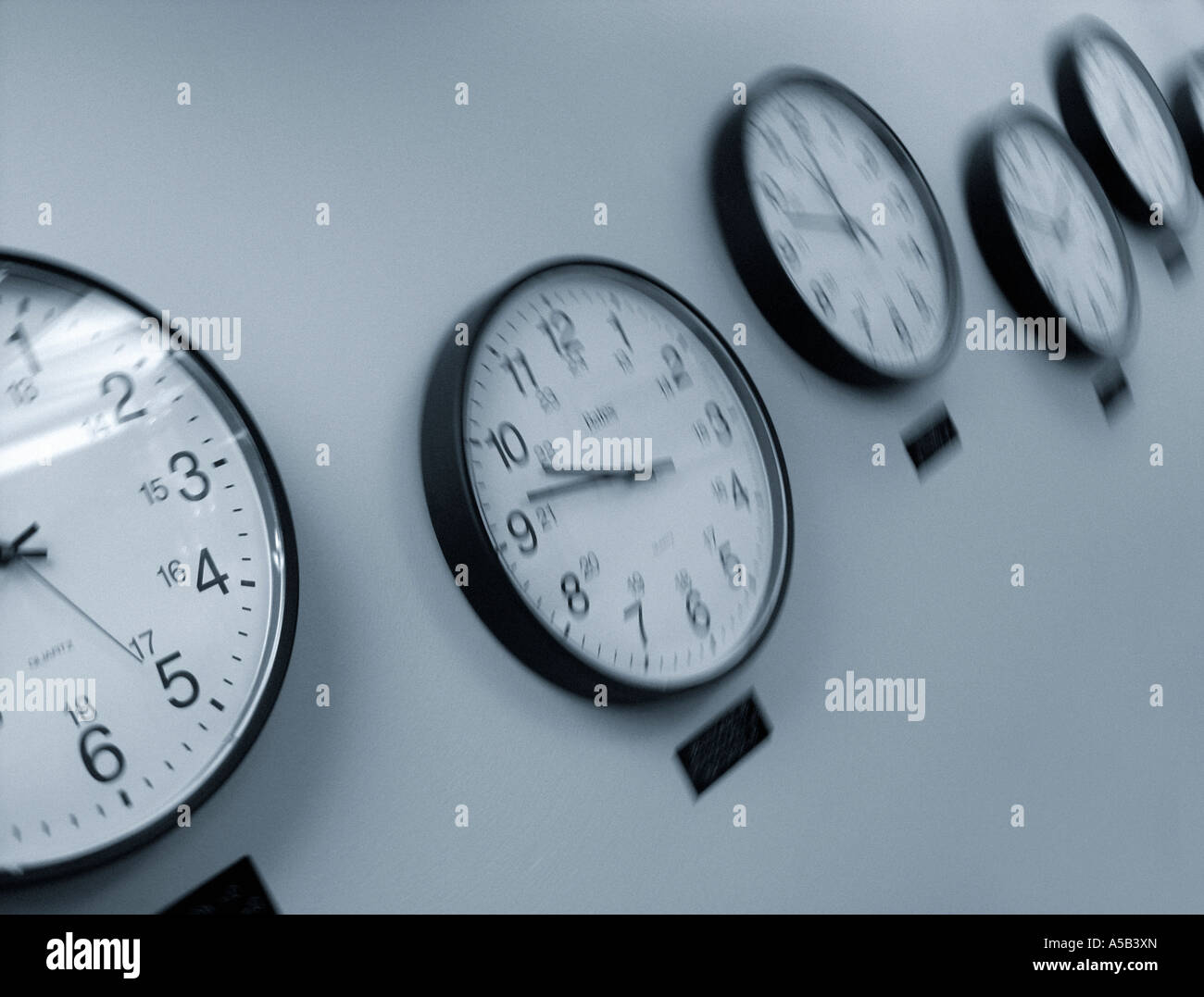 Verschiedene zeitzonen -Fotos und -Bildmaterial in hoher Auflösung – Alamy