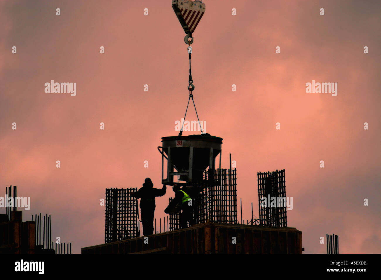 Kran handzeichen -Fotos und -Bildmaterial in hoher Auflösung – Alamy