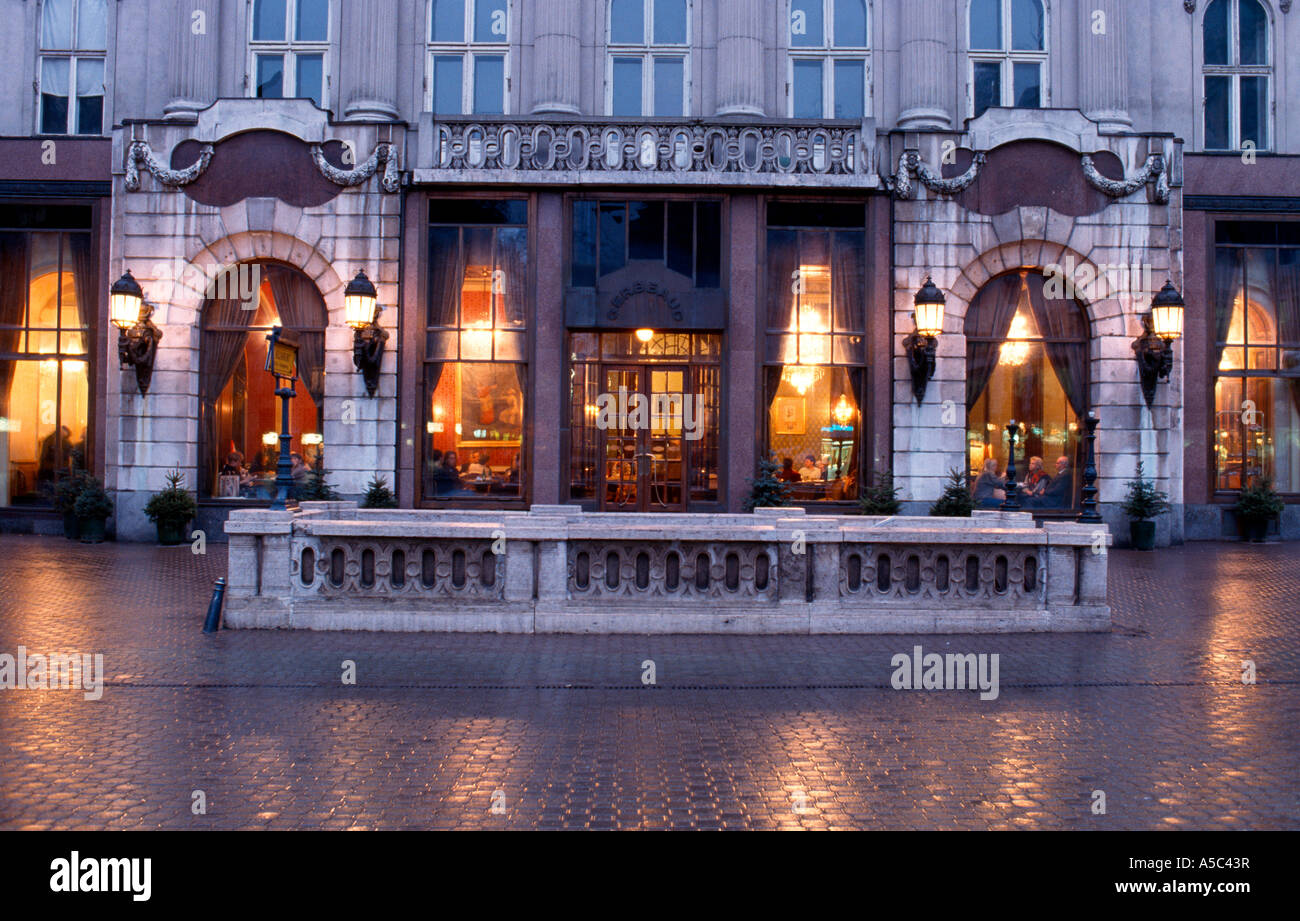 Gerbeaud haus -Fotos und -Bildmaterial in hoher Auflösung – Alamy