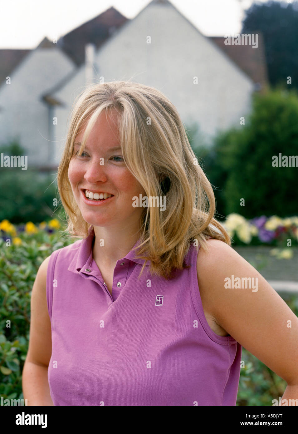 21 jahre alte frau -Fotos und -Bildmaterial in hoher Auflösung – Alamy