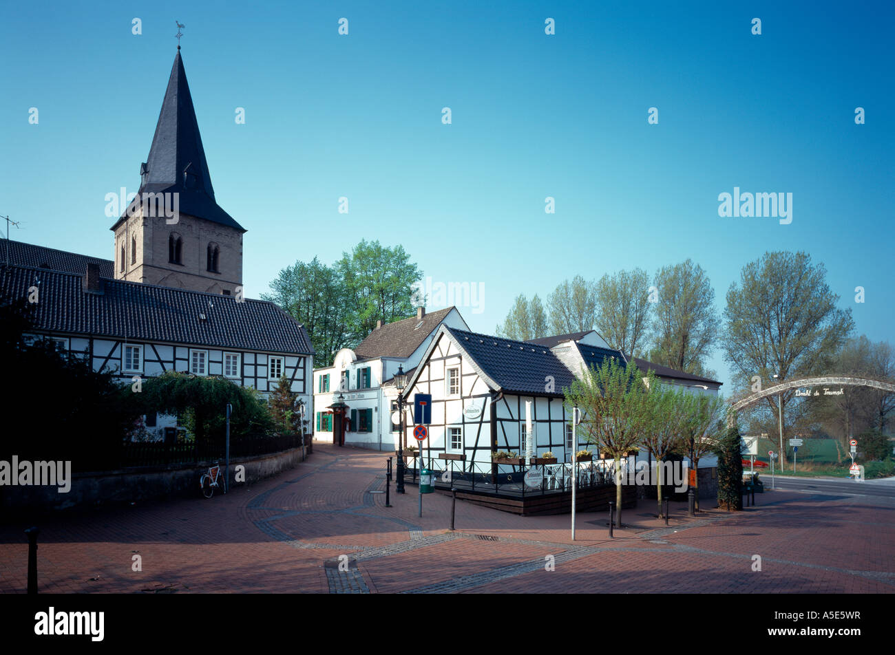 Monheim Rhein Stockfotos und -bilder Kaufen - Alamy