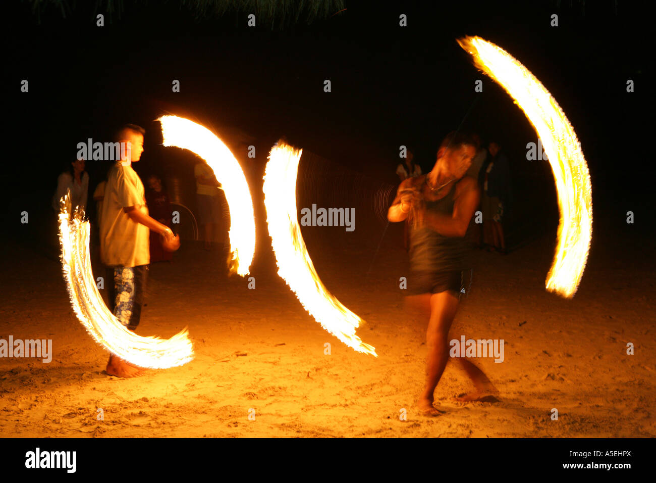 Feuer strand -Fotos und -Bildmaterial in hoher Auflösung – Alamy