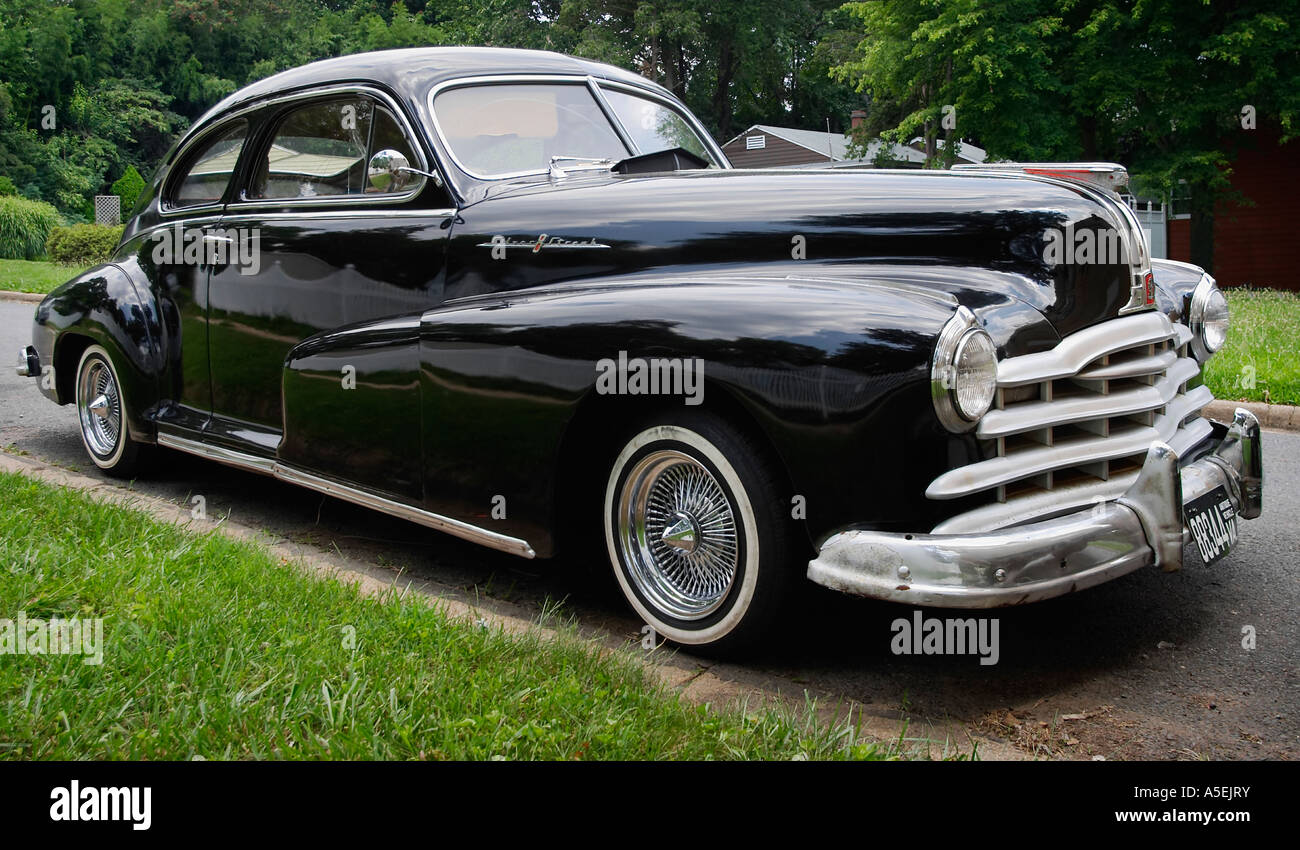 Pontiac chieftain hood ornament -Fotos und -Bildmaterial in hoher ...