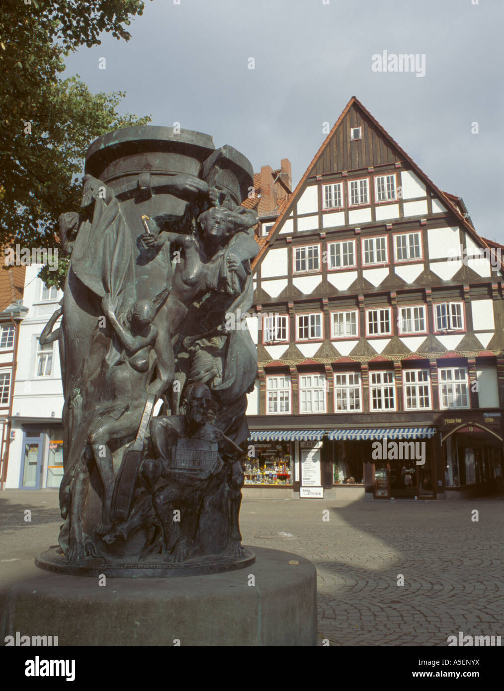 Architecture hamelin germany -Fotos und -Bildmaterial in hoher ...
