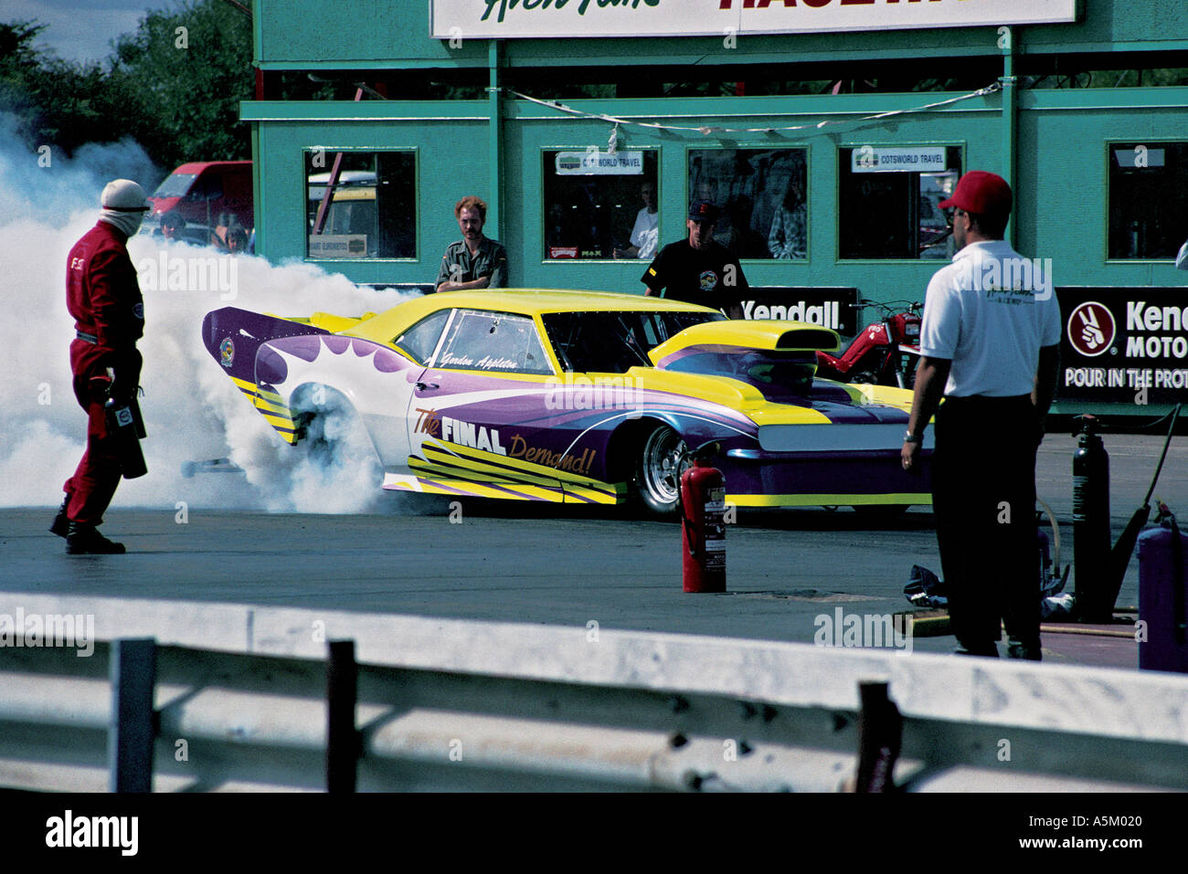 Top fuel dragster starten -Fotos und -Bildmaterial in hoher Auflösung ...
