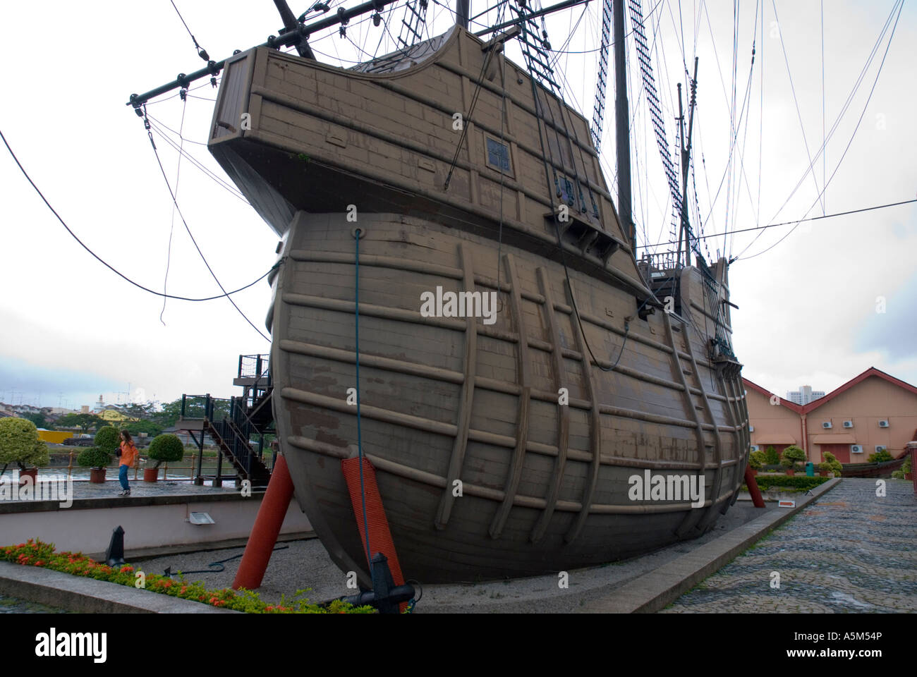 Portuguese caravel -Fotos und -Bildmaterial in hoher Auflösung – Alamy