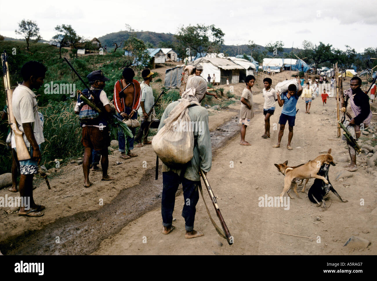 MOUNT PINATUBO KATASTROPHE FEBRUAR 1991 MÄNNLICHEN AETAS ...