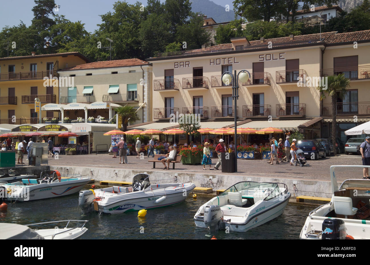 Al limone -Fotos und -Bildmaterial in hoher Auflösung – Alamy