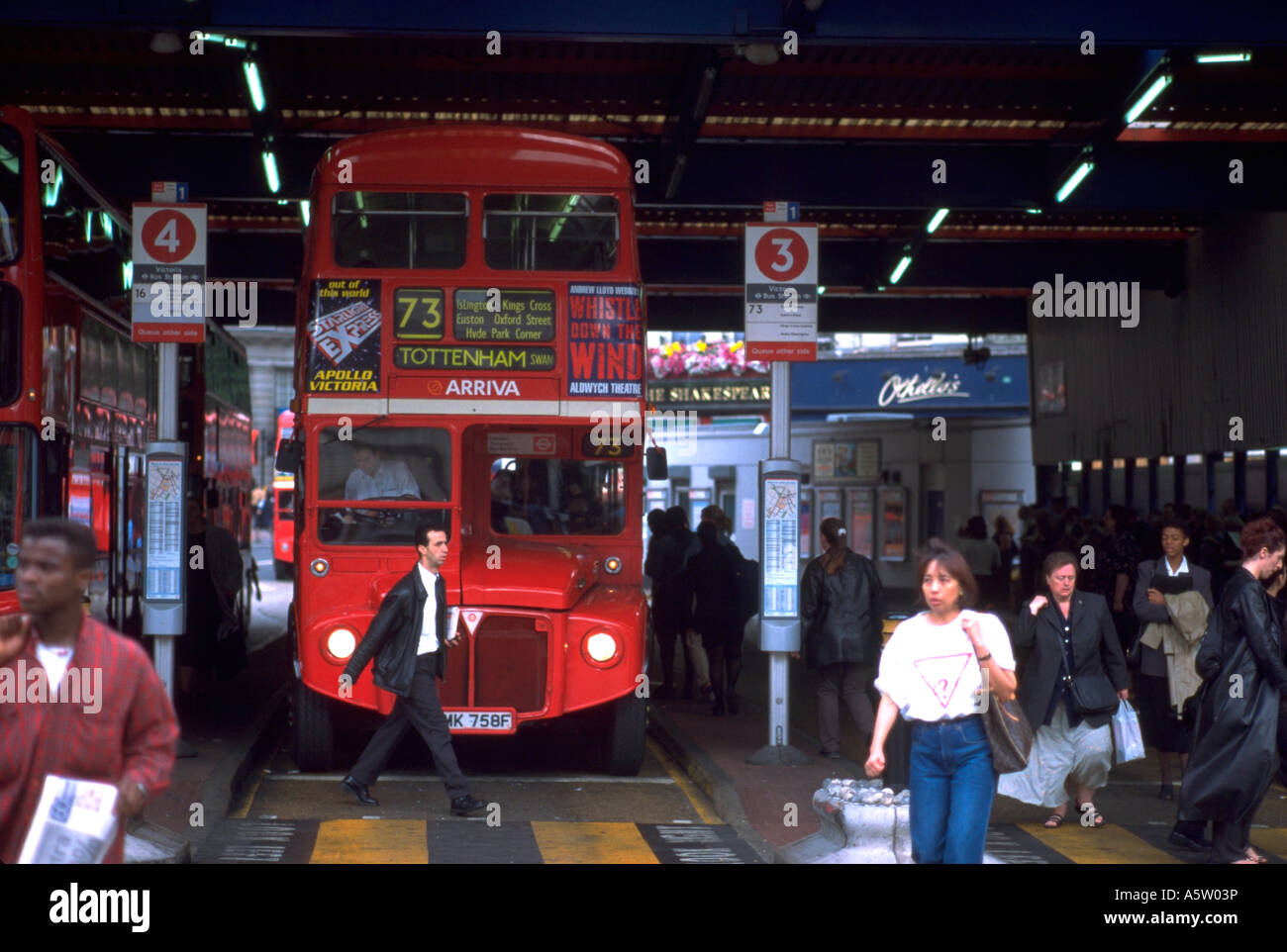 Bus london transport england -Fotos und -Bildmaterial in hoher ...