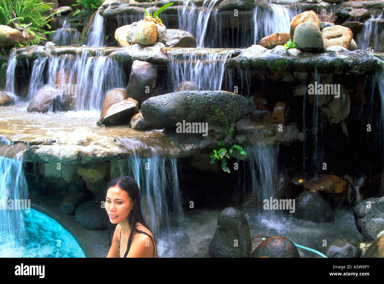 Terrassierter wasserfall -Fotos und -Bildmaterial in hoher Auflösung ...