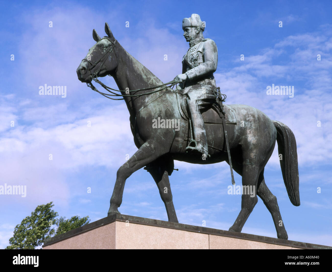 Mannerheim statue helsinki finland -Fotos und -Bildmaterial in hoher ...