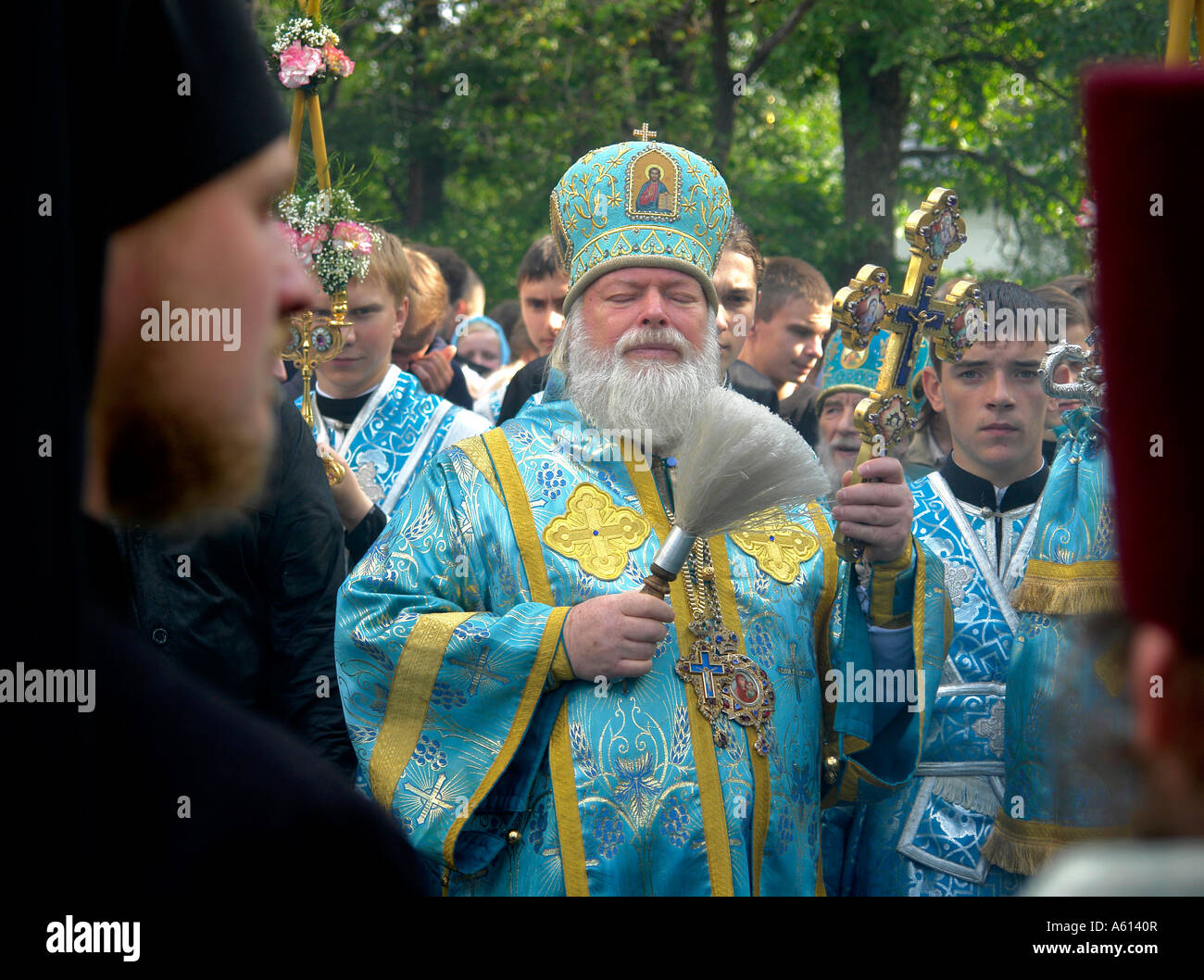 Russland Pilger Klerus umkreisen Kloster jährlichen Festtag Prozession ...
