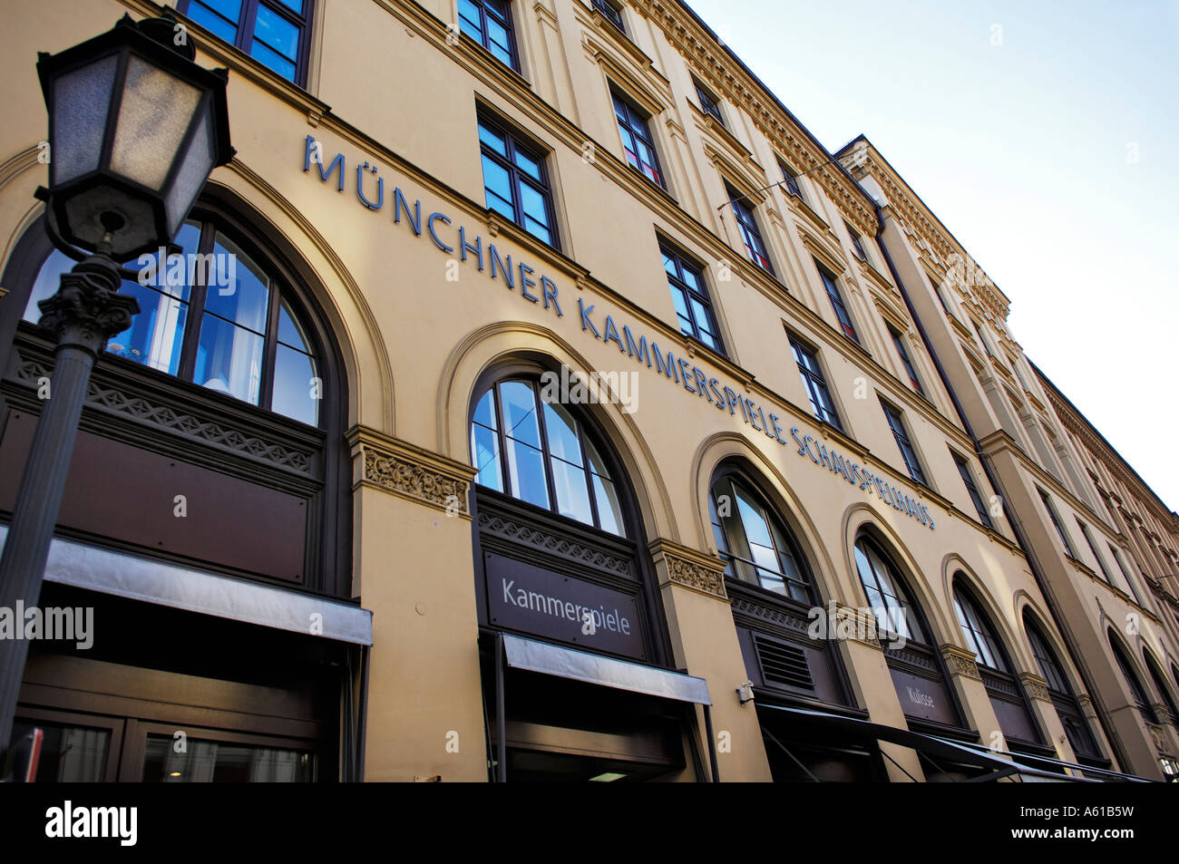 Munchner theater -Fotos und -Bildmaterial in hoher Auflösung – Alamy
