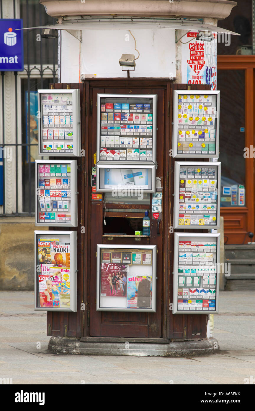 Cigarette kiosk -Fotos und -Bildmaterial in hoher Auflösung – Alamy